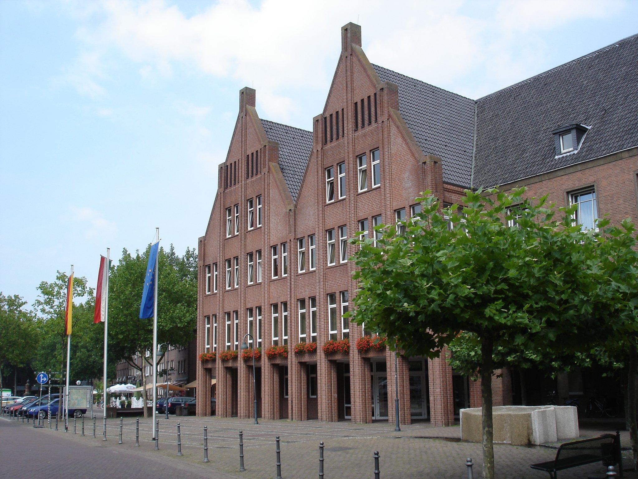 Es lohnt sich Rees zu besuchen – ein attraktives Städtchen am Rhein mit ...