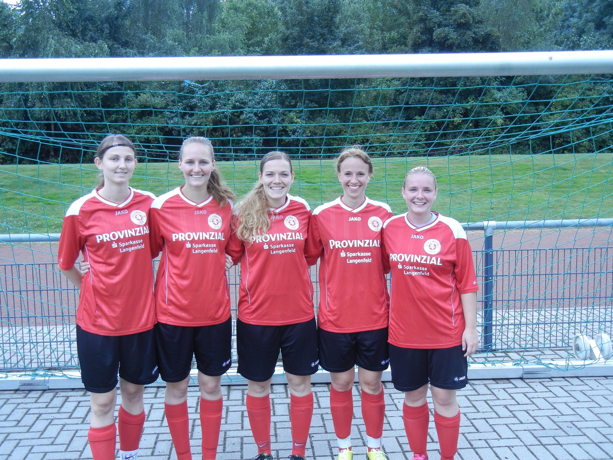 HSV Damen können gegen SVG Neuss Weissenberg überzeugen - Langenfeld ...