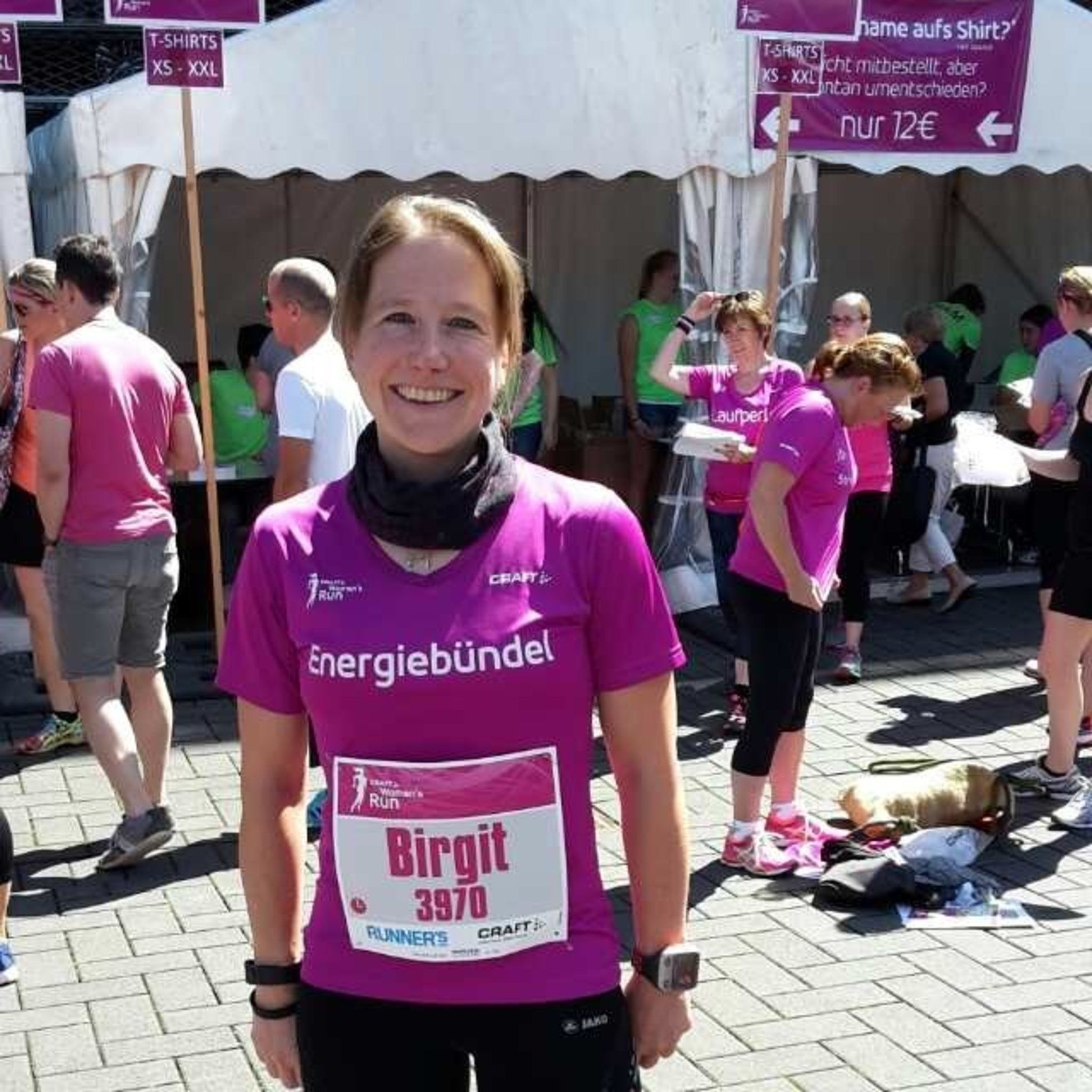 Birgit Jahn(TC Kray) mit Spaß beim Craft Women`s Run in Köln - Essen-Steele