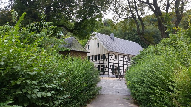 Klusenkapelle und Restaurant Zur Kluse - Essen-Steele
