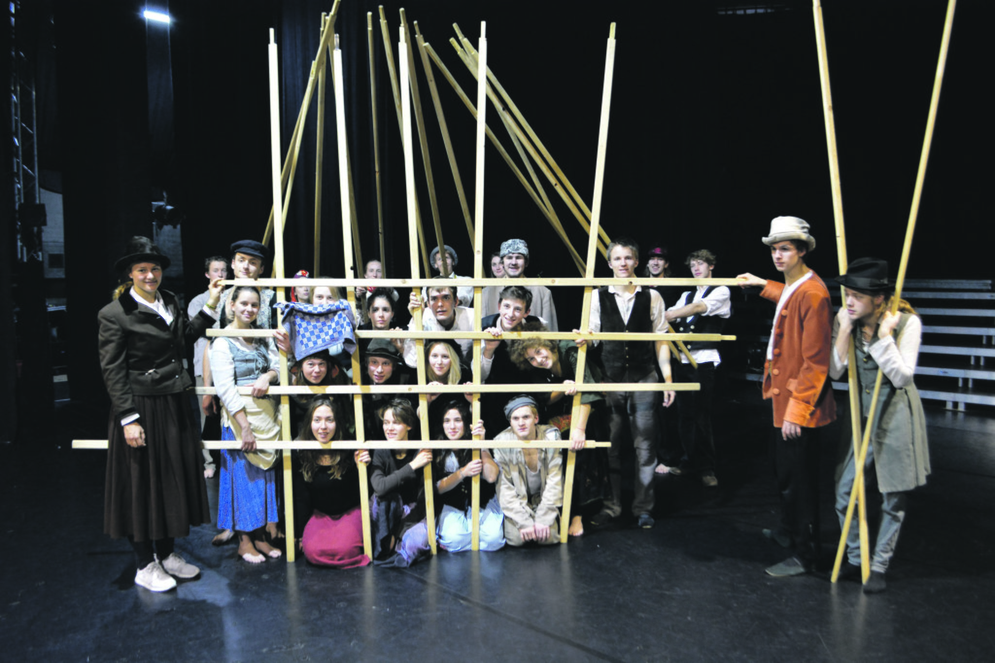 Theater Total präsentiert mit "Über Stock und Schein" eine neue ...