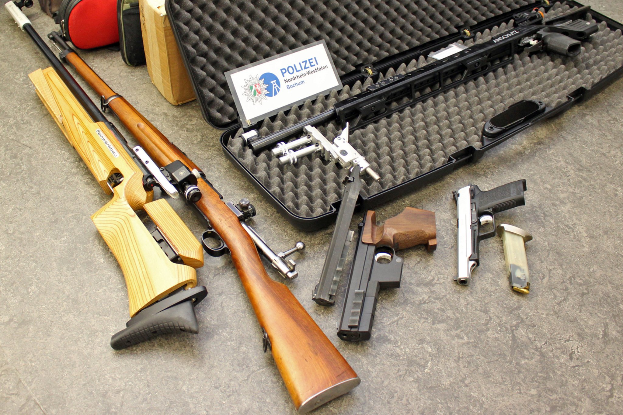 Sicherstellung von Schusswaffen und Munition - Witten