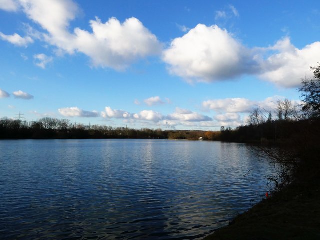 Spaziergang am Ümminger See. - Bochum