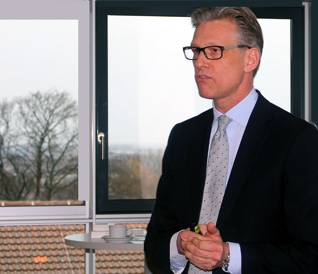 Prof. Dr. med. Matthias Sitzer aus Herford zu Gast im Parkinson-Forum ...