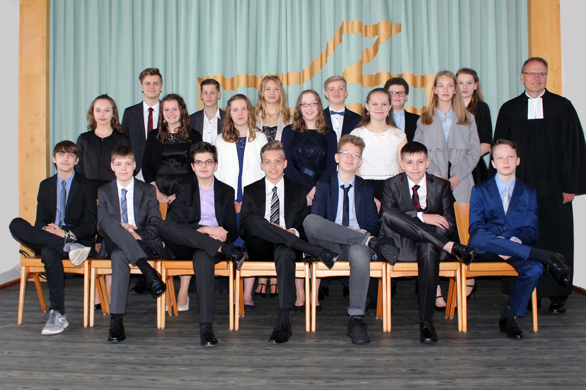 Konfirmation in der Friedenskirche Massen - Unna