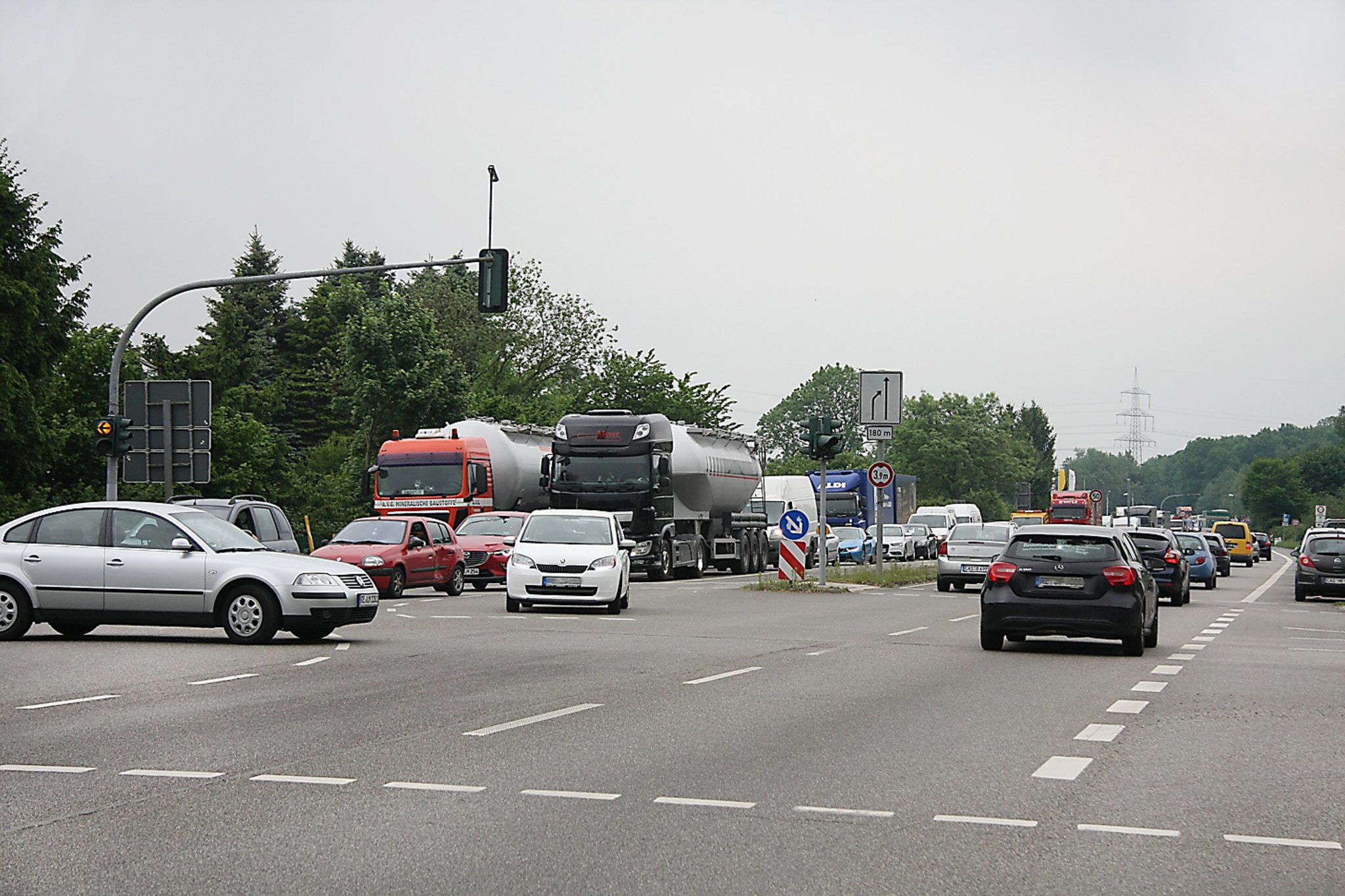 Schwerer Unfall auf A 2: Zwei Tote - Castrop-Rauxel