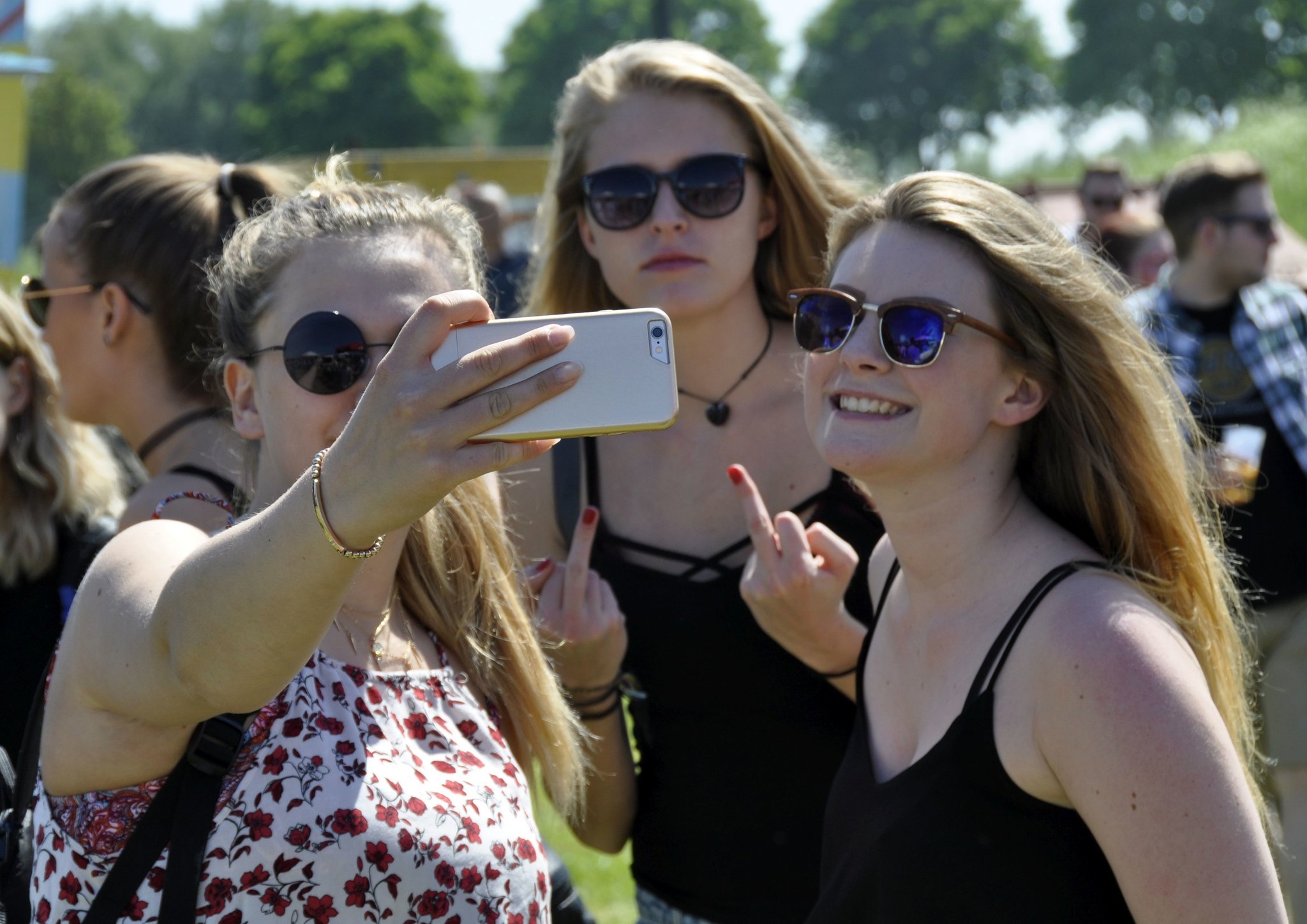 Vatertag? In Grieth am Rhein feiern eher die Töchter und Söhne - Kalkar