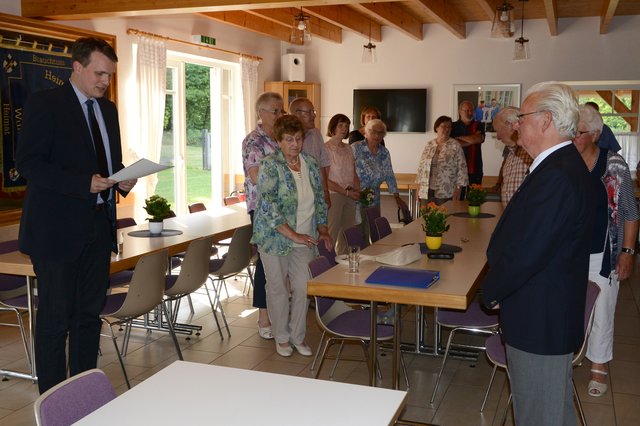 Hans Rademacher erhält die silberne Ehrennadel der Stadt Dorsten - Dorsten