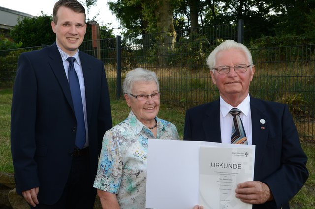 Hans Rademacher erhält die silberne Ehrennadel der Stadt Dorsten - Dorsten