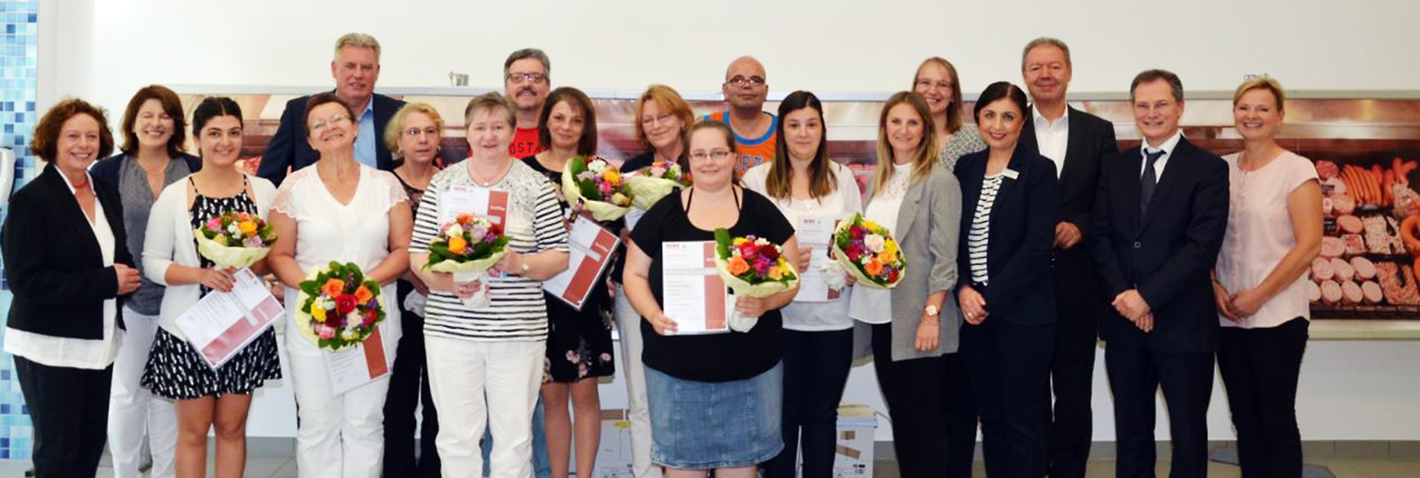 Erfolgreiches Projekt "Geförderter Neueinstieg" in der Asselner Rewe ...