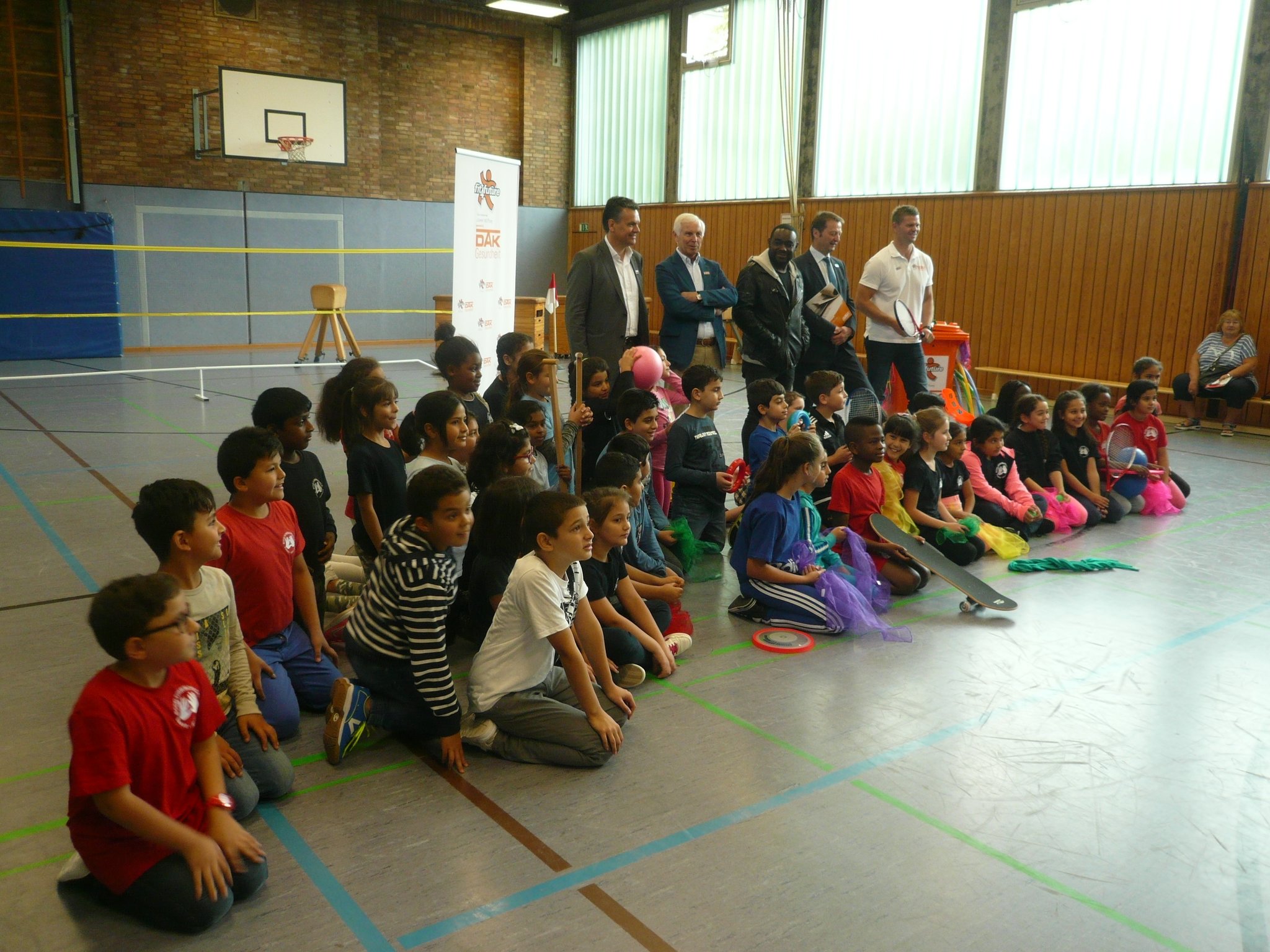 Stars starten in Essener Schule lebenswichtiges Projekt - Essen-West