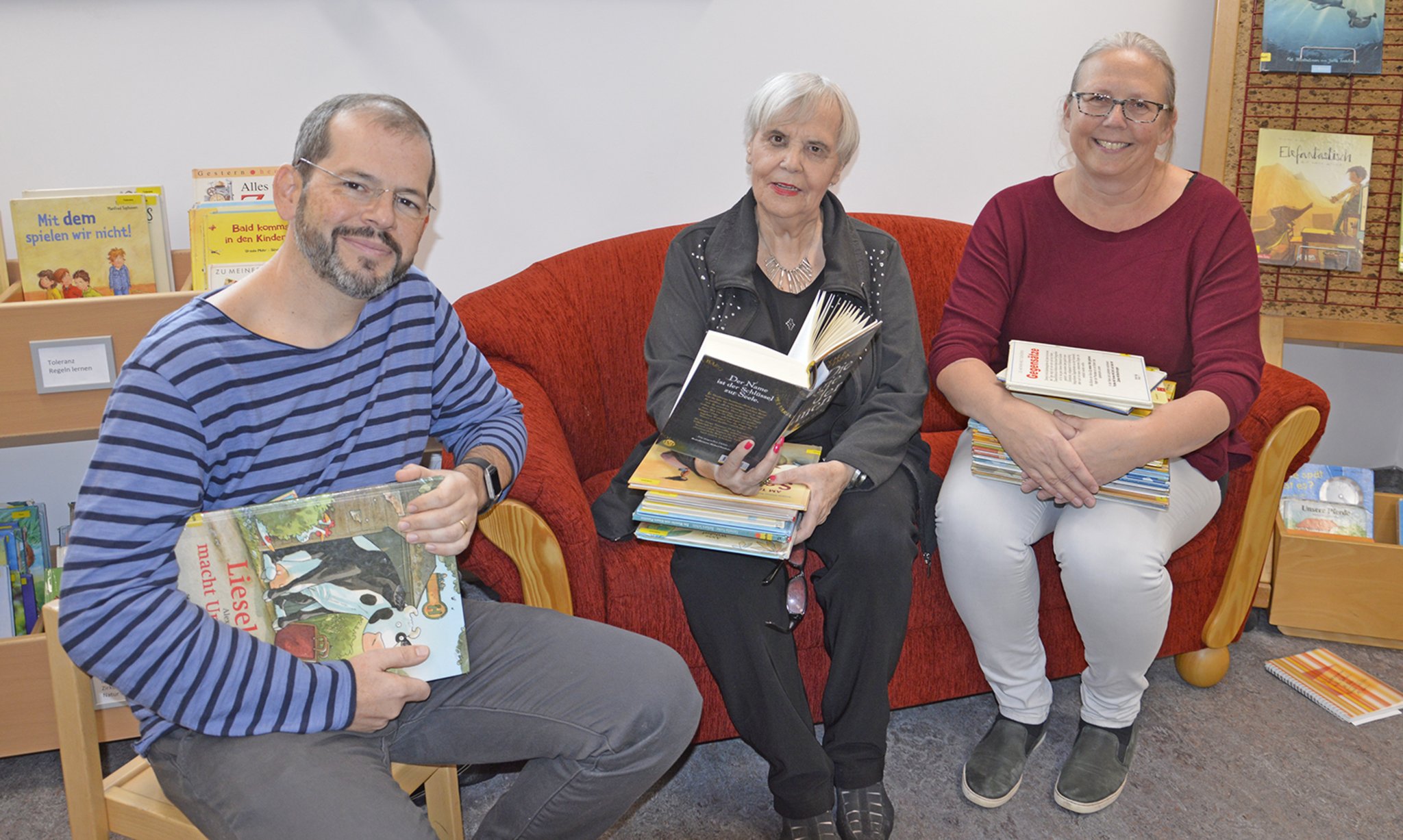 Ob Förderverein oder Arbeitskreis - die Ehrenamtlichen bringen Bücher ...