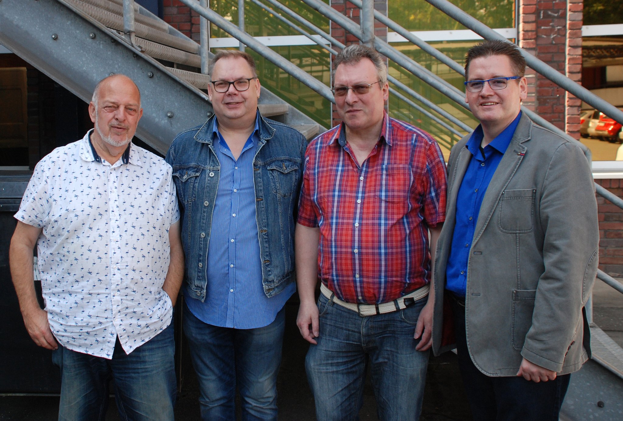 Nostalgischer Streifzug: Zeitzeugenbörse Duisburg stellt neuen Bildband ...