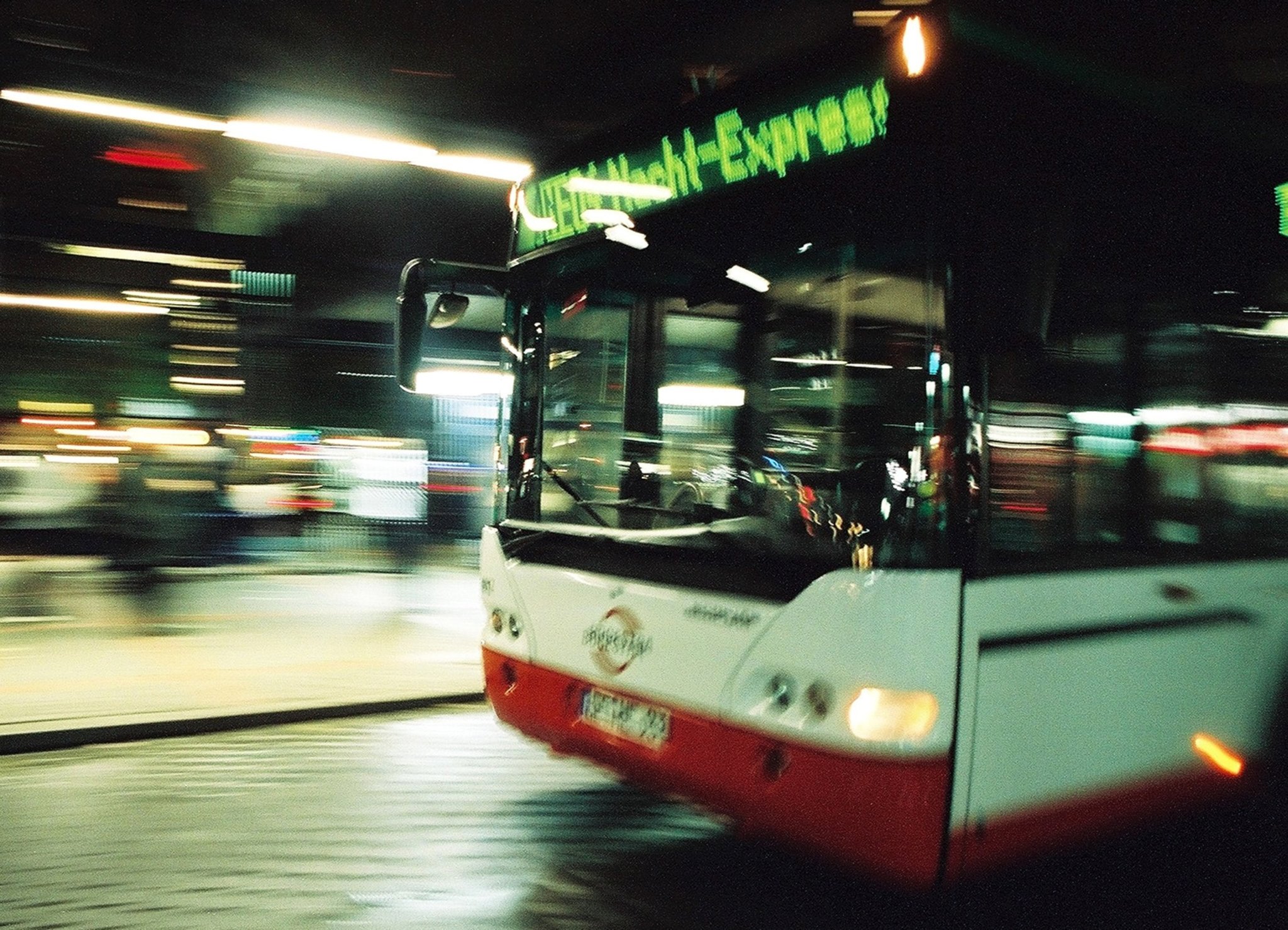 Längste Nacht des Jahres - Der Nachtexpress dreht eine Extrarunde ...