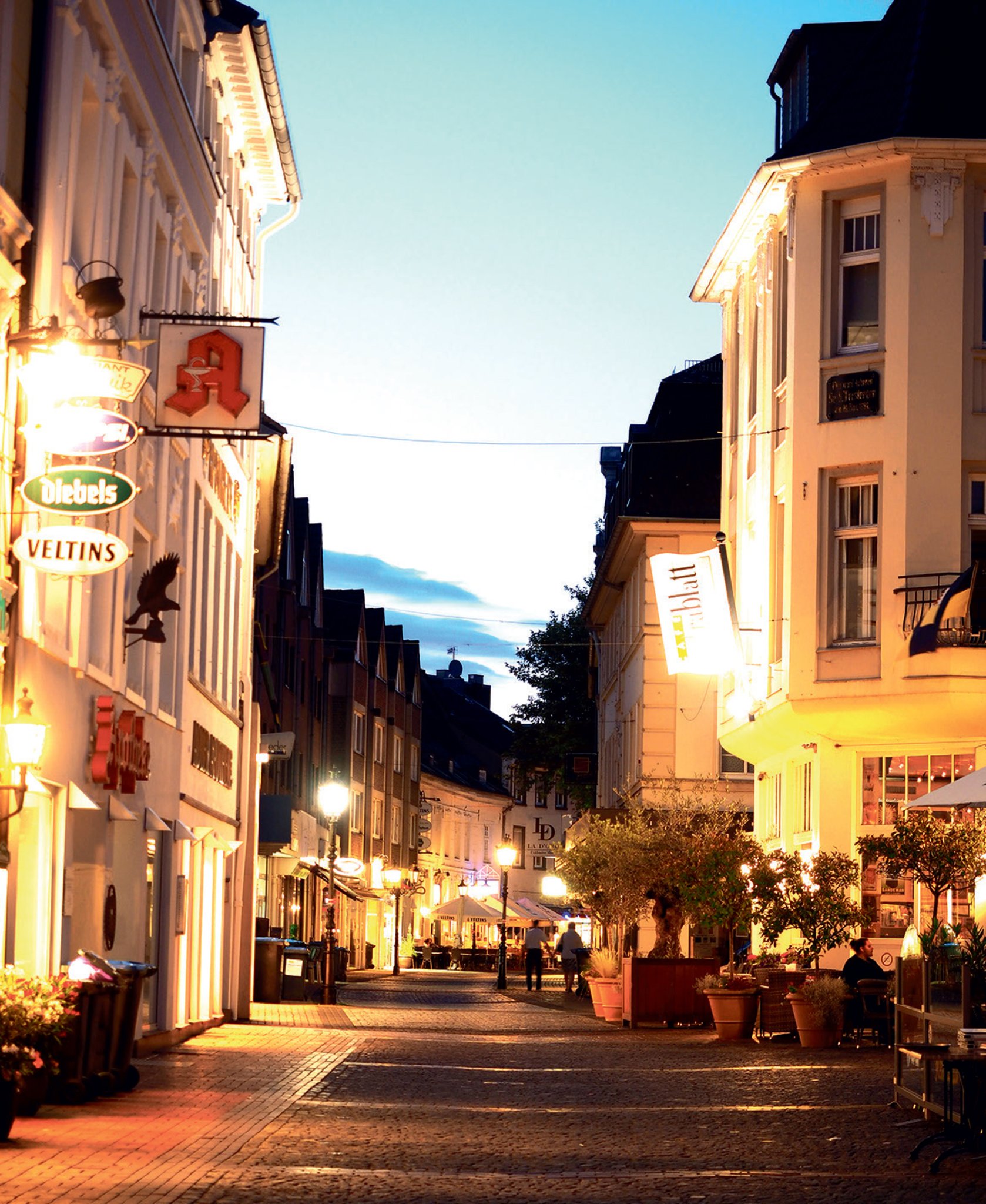 Bummeln, shoppen, informieren und genießen: Die Altstadt Moers erleben ...