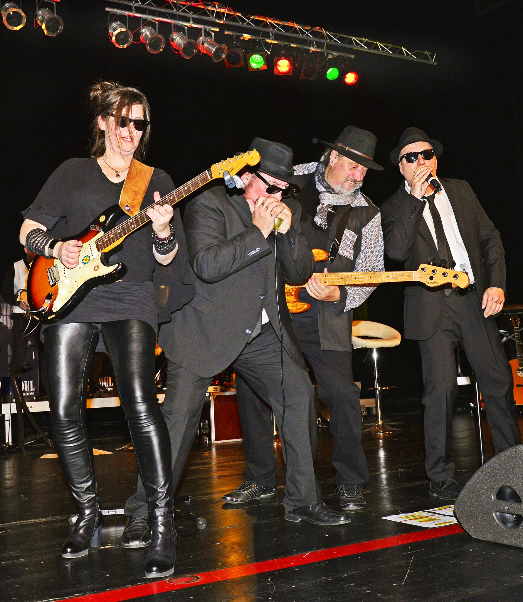 Blues Brothers Show von Heart & Soul brachte die Stadthalle zum Kochen ...