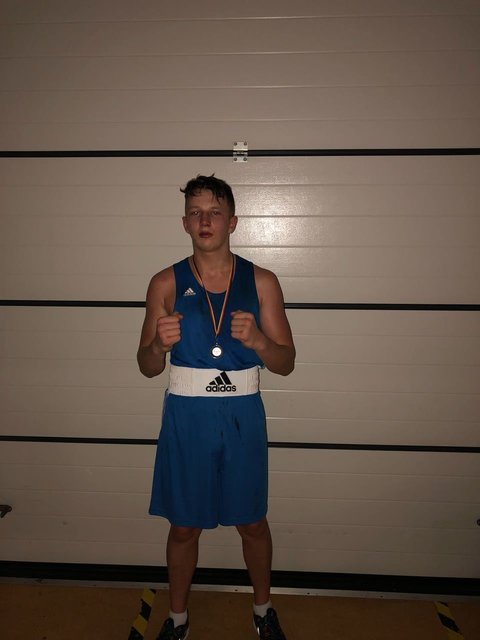 Kreismeisterschaft Boxen Dustin Heese vom Wbs 23 kämpft wie ein Löwe ...