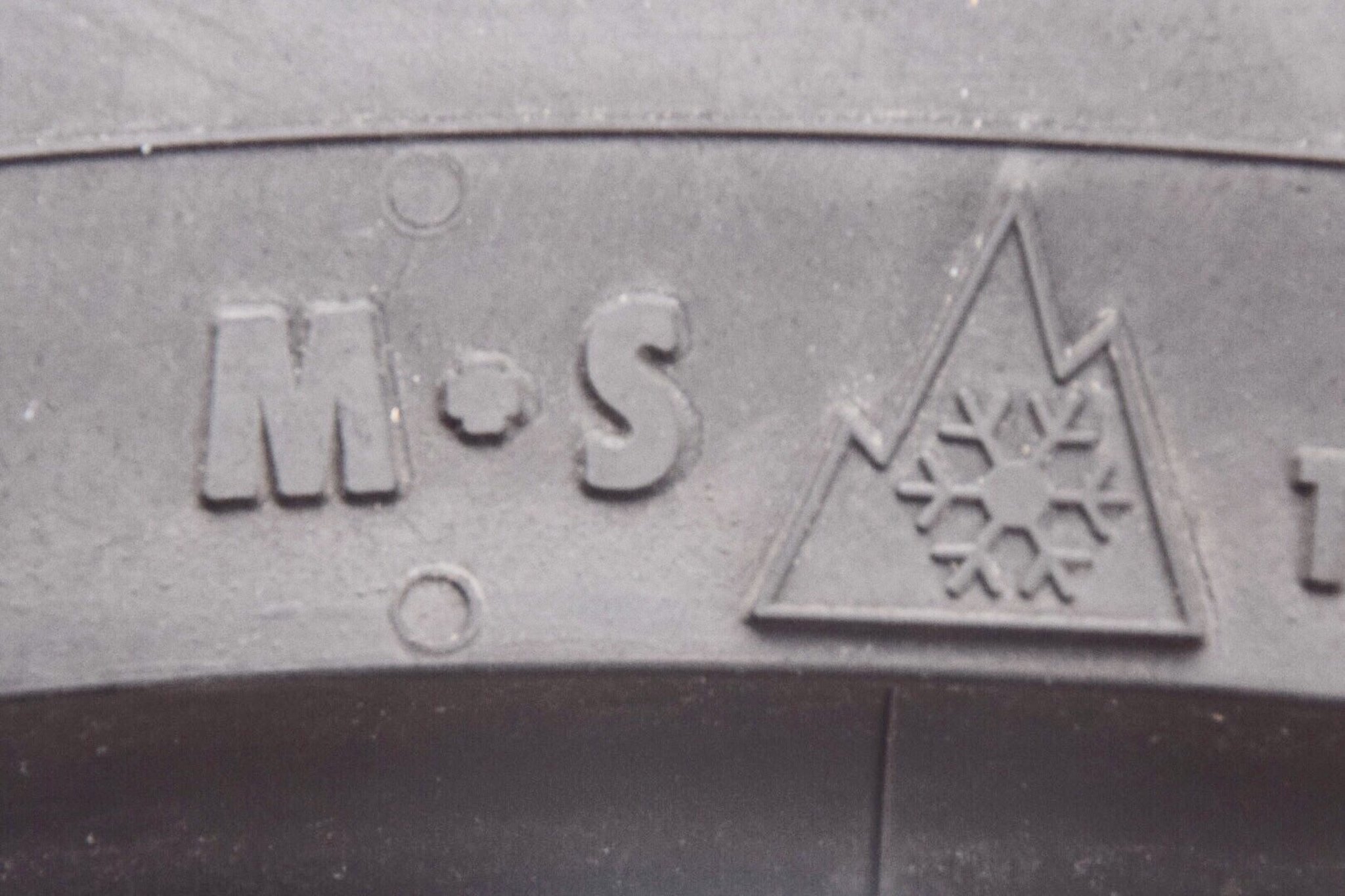 Neues "Alpine" - Symbol ab 01.01.2018 - auf Winterreifen - Hilden