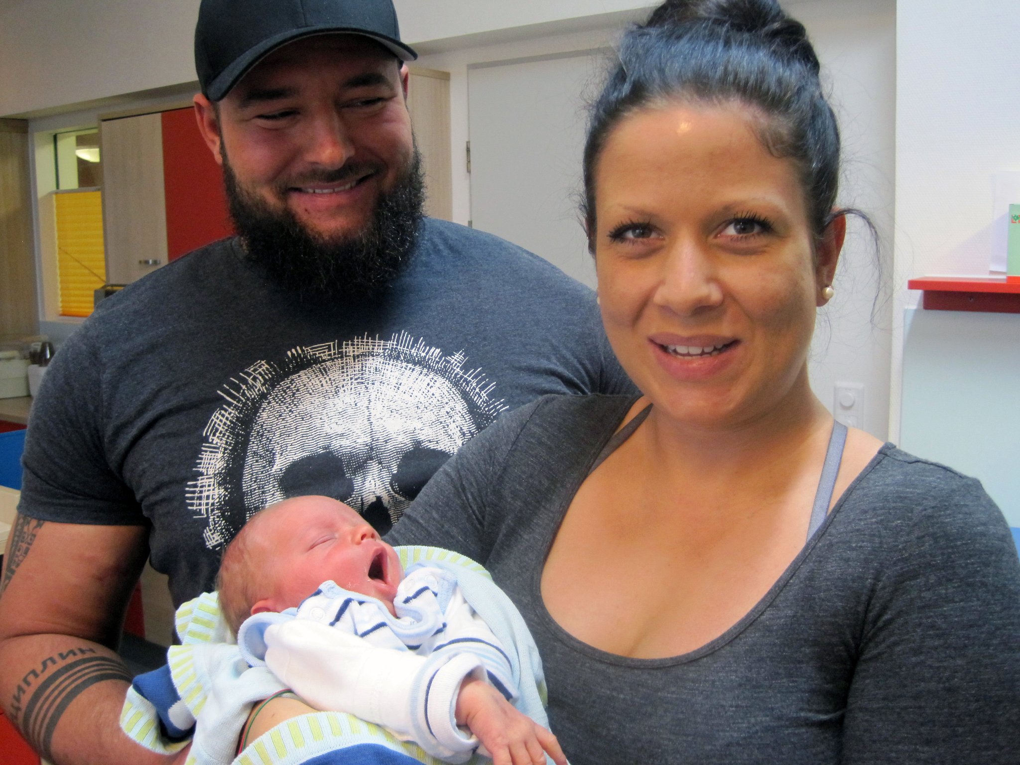 Neujahrsbaby: Adrian aus Bedburg-Hau ist ein Frühaufsteher - Kleve