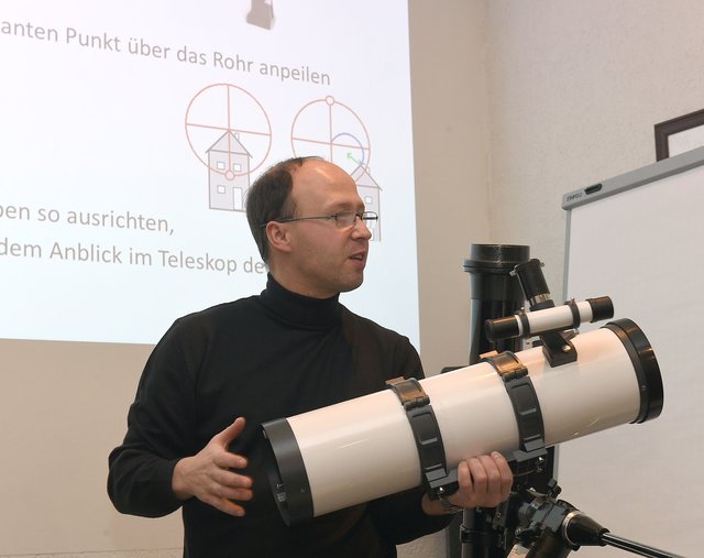 Walter-Hohmann-Sternwarte zeigt den Sternenhimmel über dem Ruhrgebiet ...