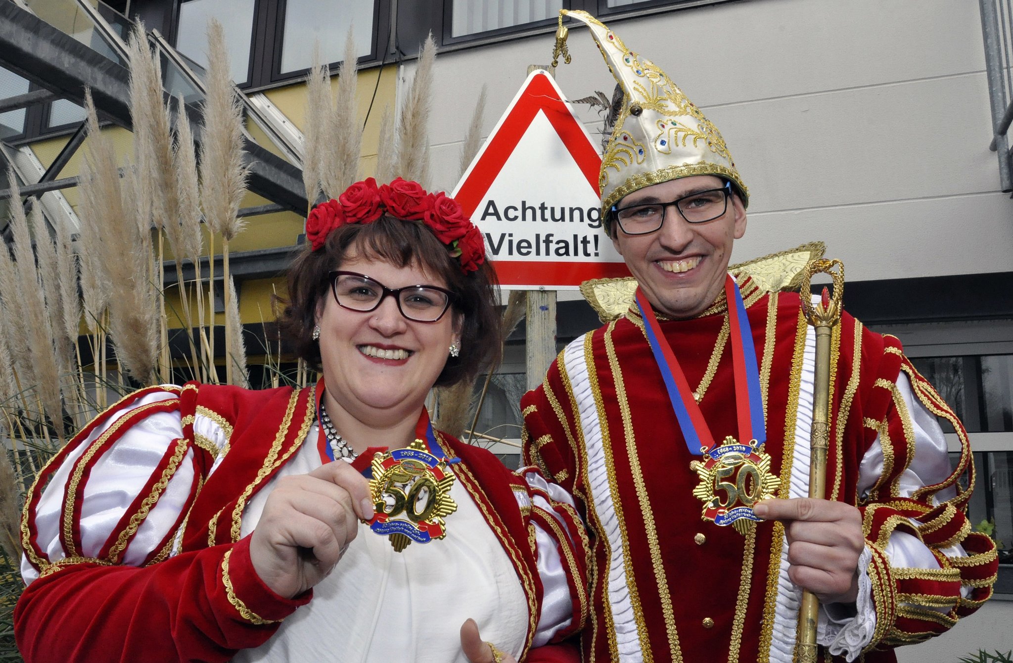 Nicht nur Karneval ein Paar: Prinz André und seine Prinzessin ...