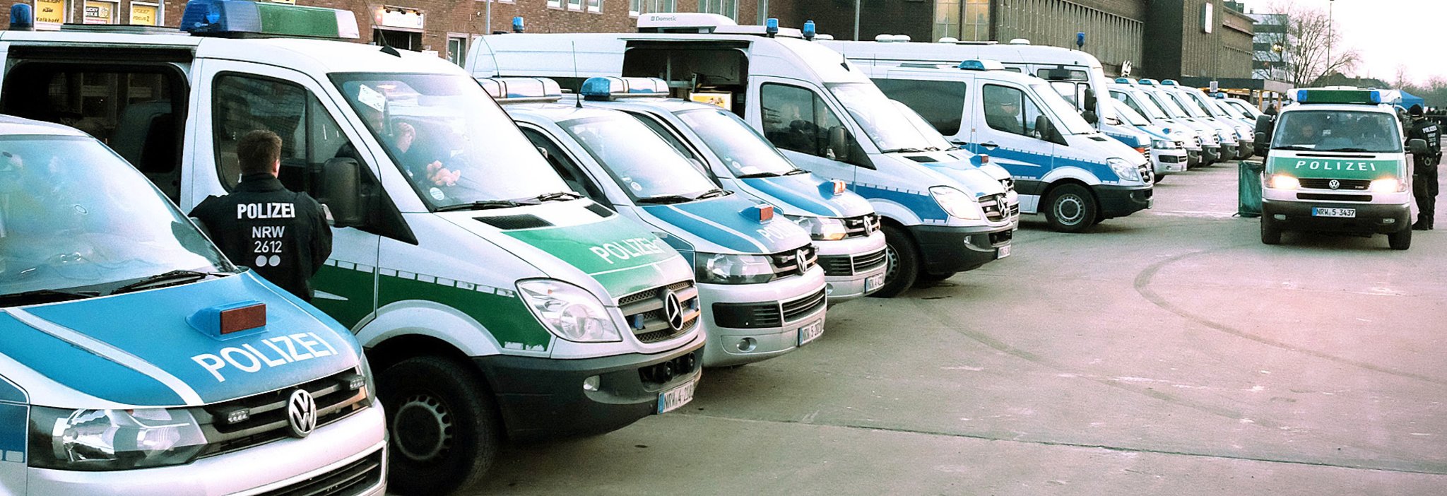 Olé und Helau - Polizei Duisburg ist vorbereitet - Duisburg