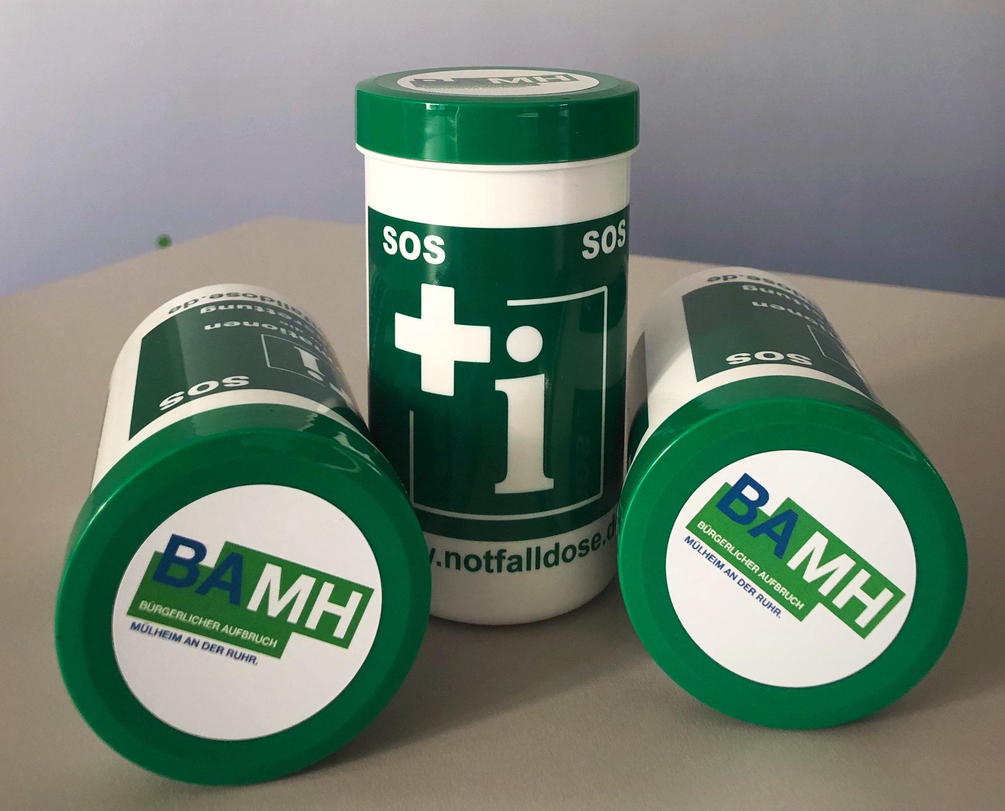 BAMH verteilt Notfalldosen am Stadtfest - und erhofft Spende für das ...