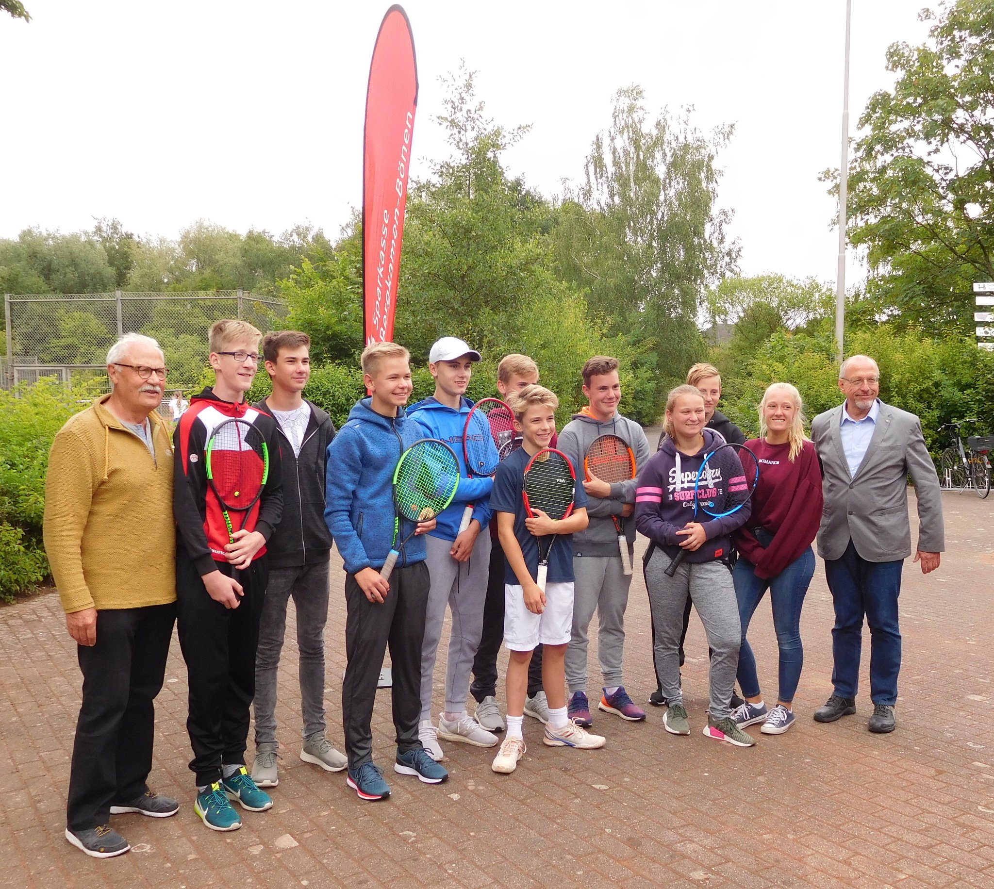 Spannende Tennis-Matches beim Kids Cup des TV Bergkamen - Bergkamen