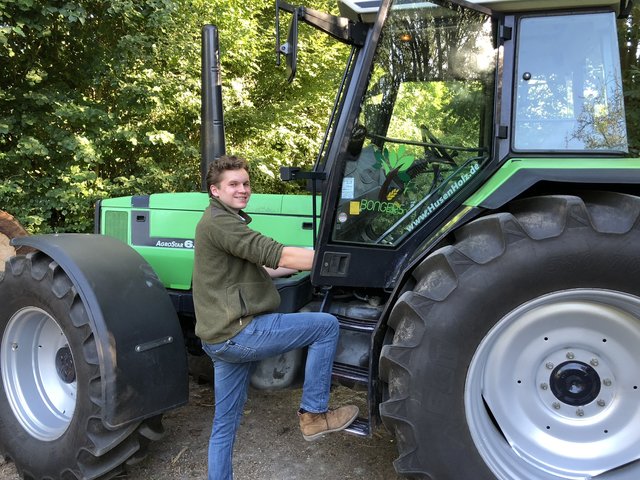 Sein eigener Chef sein: Mit dem Holz in die Selbstständigkeit - und das direkt nach der Schule ...