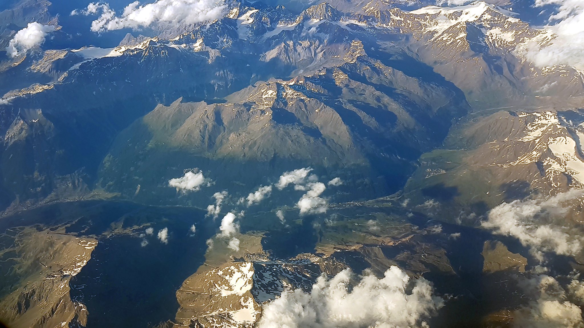 Auf dem Heimflug aus Athen: Die Alpen von oben betrachtet! - Gelsenkirchen