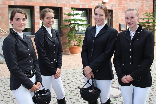 24 erfolgreiche Teilnehmer beim Sommerferien-Lehrgang im ...