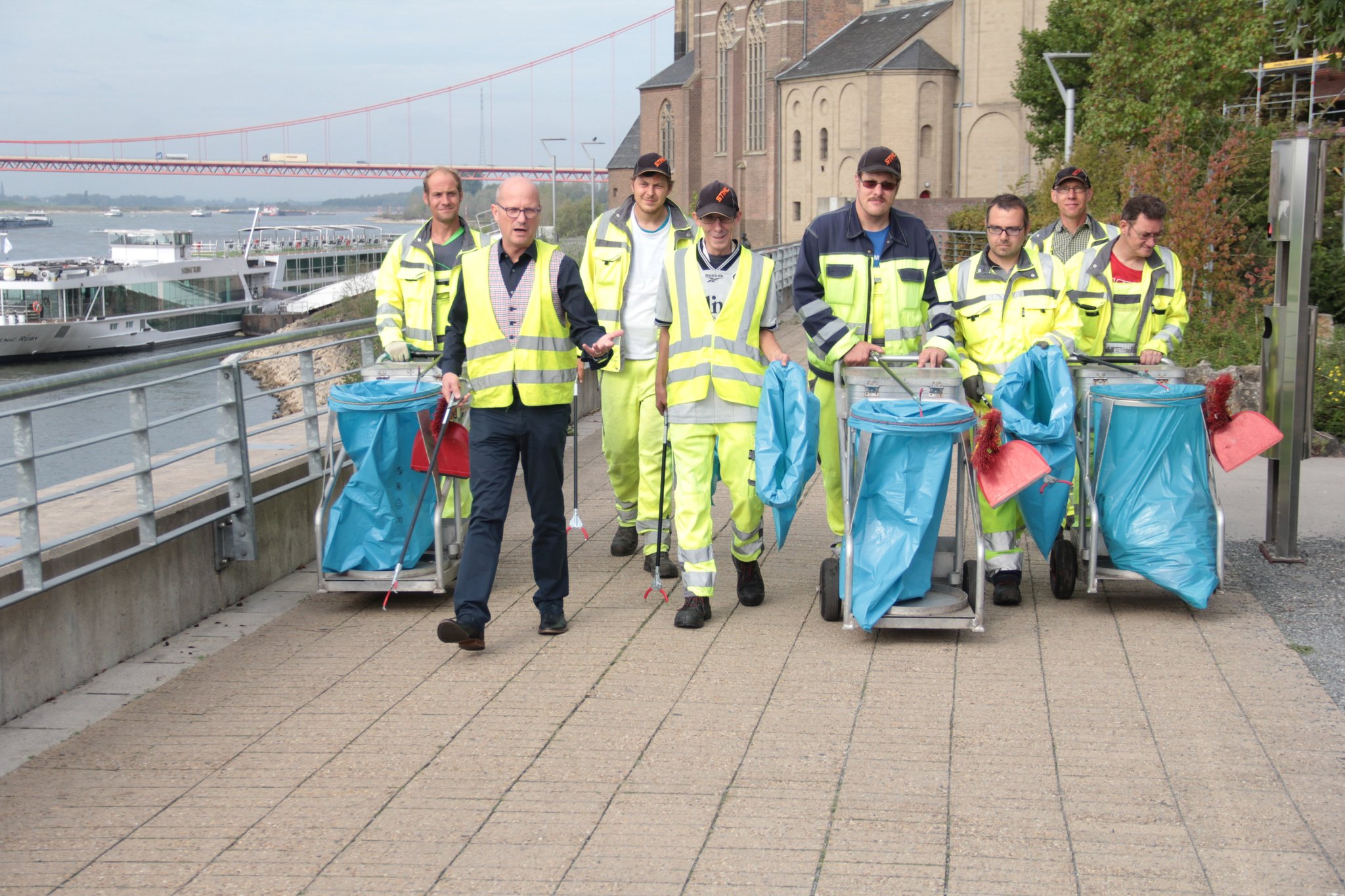 Für eine saubere Promenade in Emmerich - Emmerich am Rhein