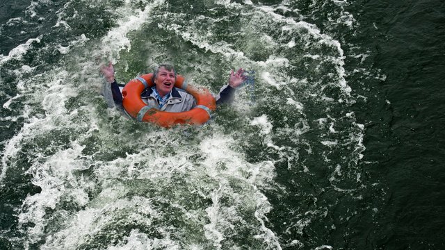 Rettung in letzter Sekunde: Schnelle Rettung aus Seenot - Duisburg