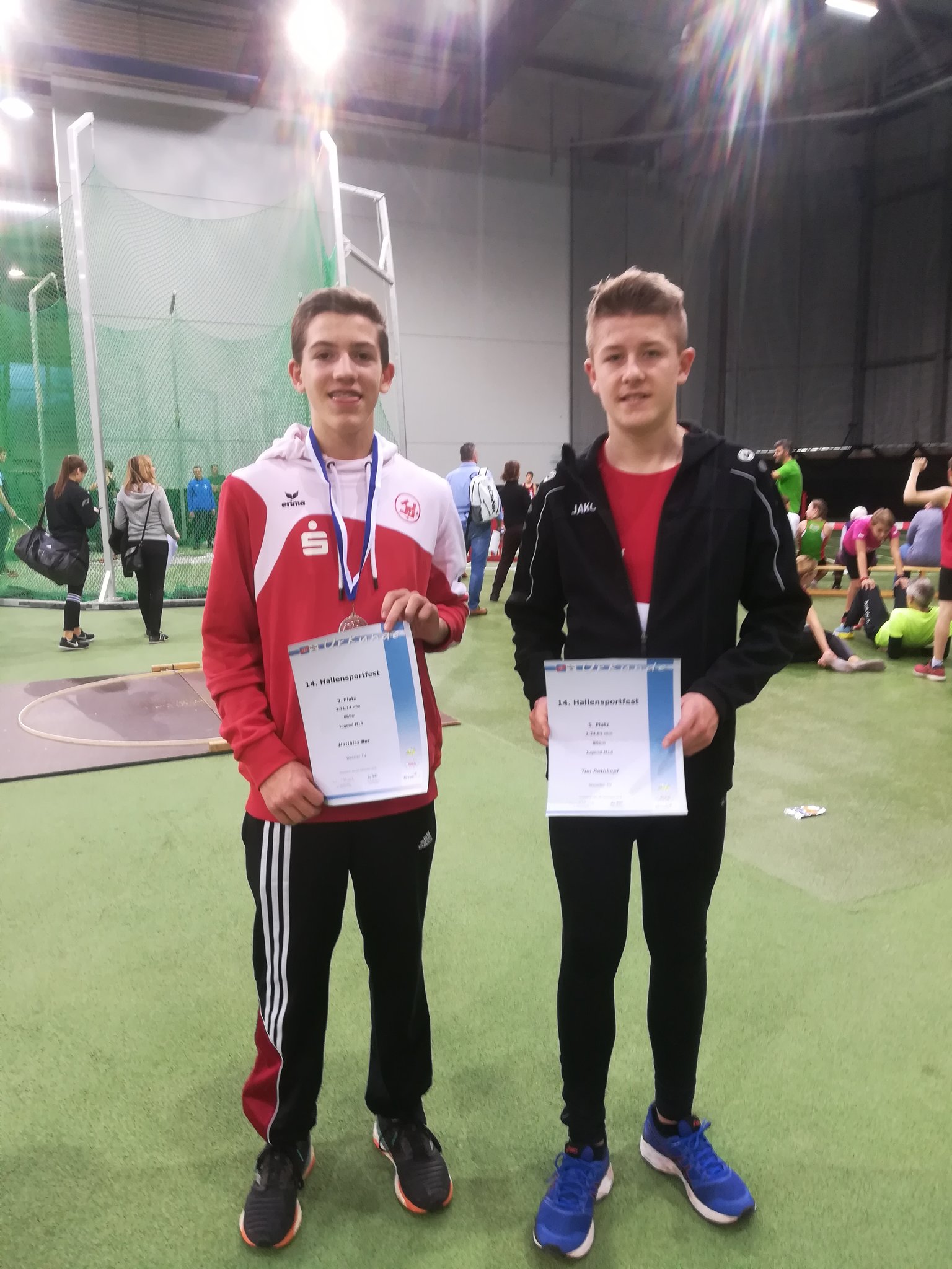 Leichtathletik: Tim Rothkopf und Matthias Bur mit starkem Hallen-Debüt ...