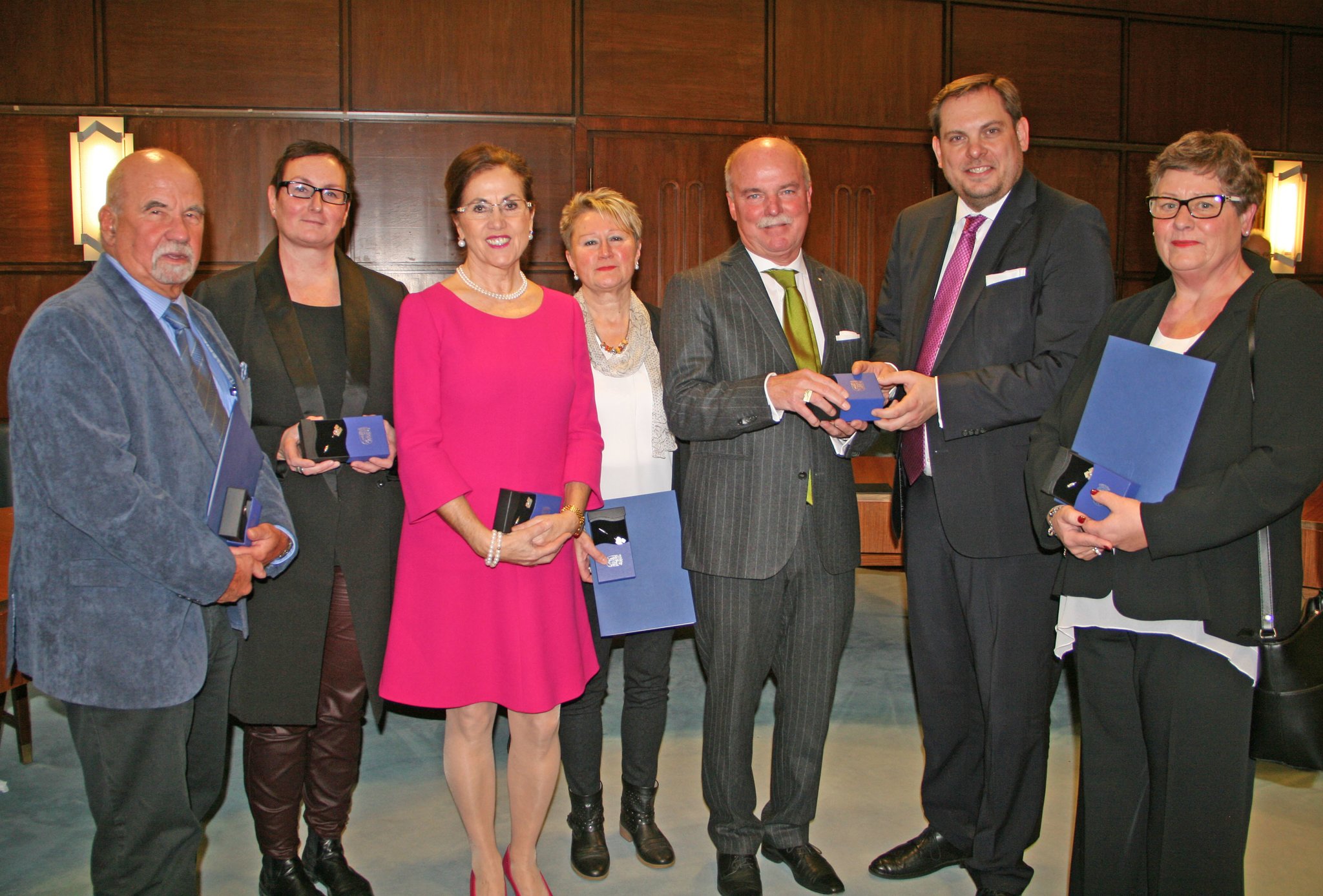 Verleihung von Ehrenring und Ehrennadeln: Engagierter Willen - Oberhausen