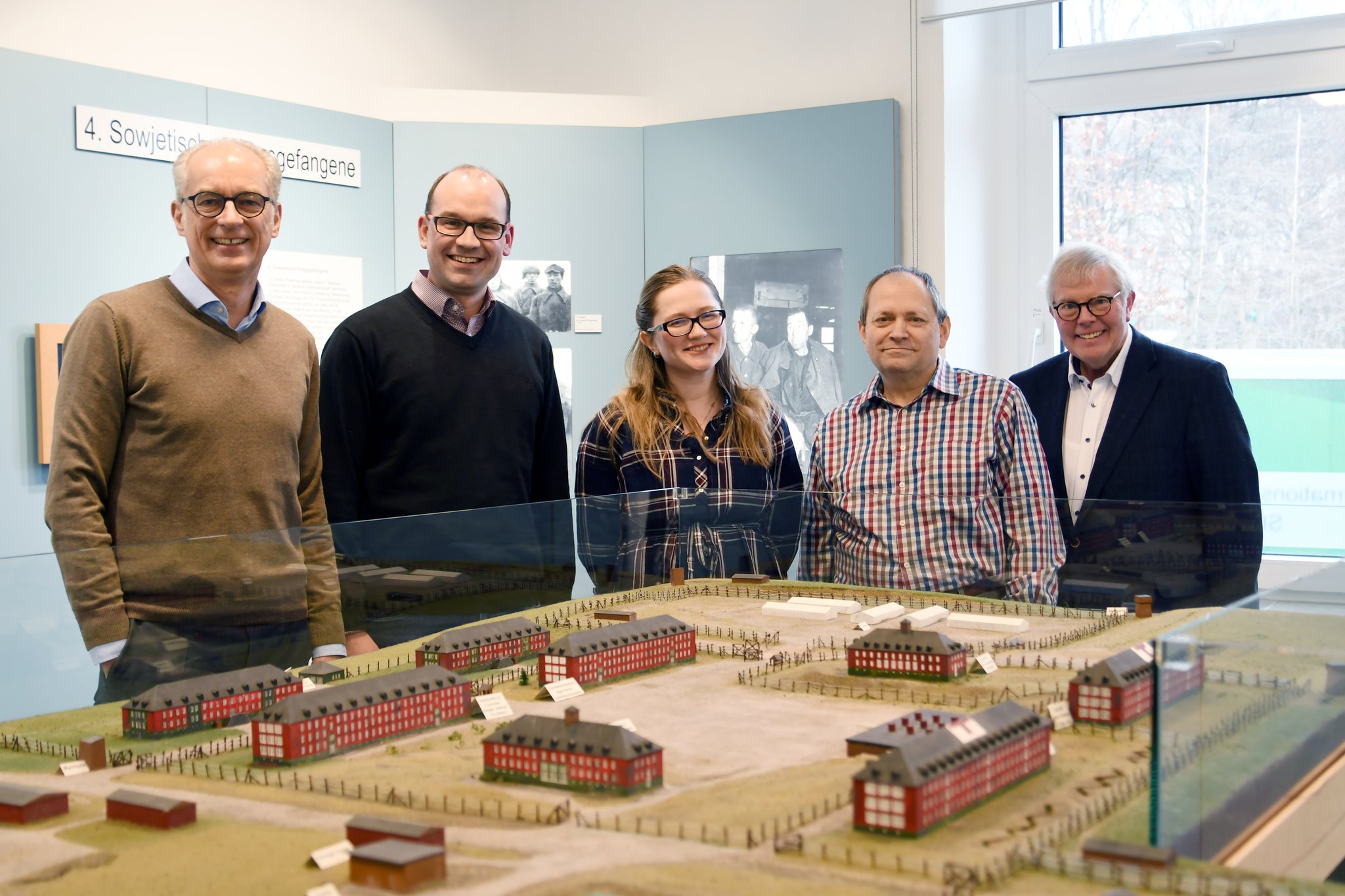 Alexandra Schmidt folgt auf Eberhard Thomas: Hemers Stadtarchivar geht ...