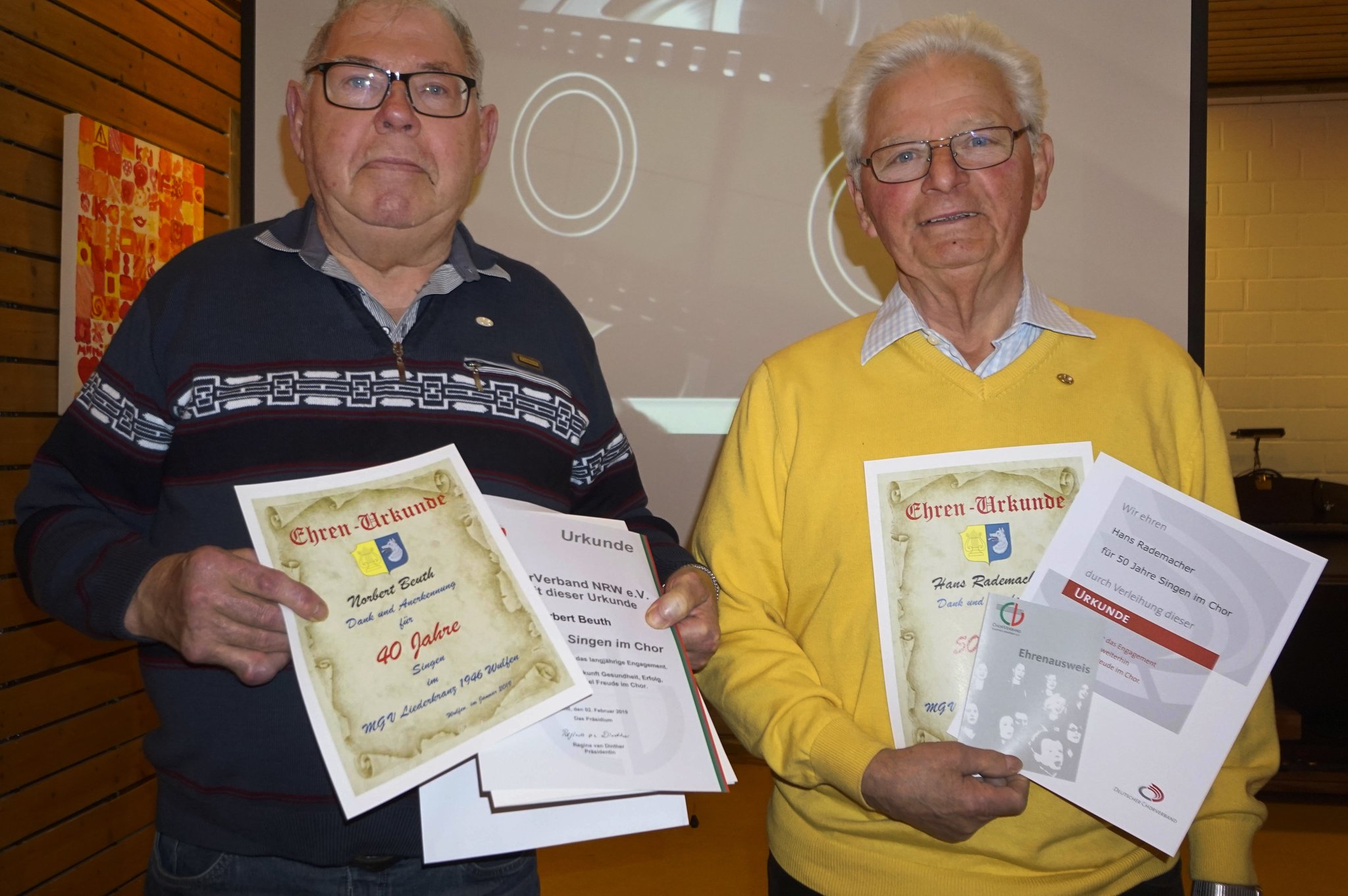 Wulfener MGV Liederkranz gratuliert langjährige Sänger: Ehrungen für ...