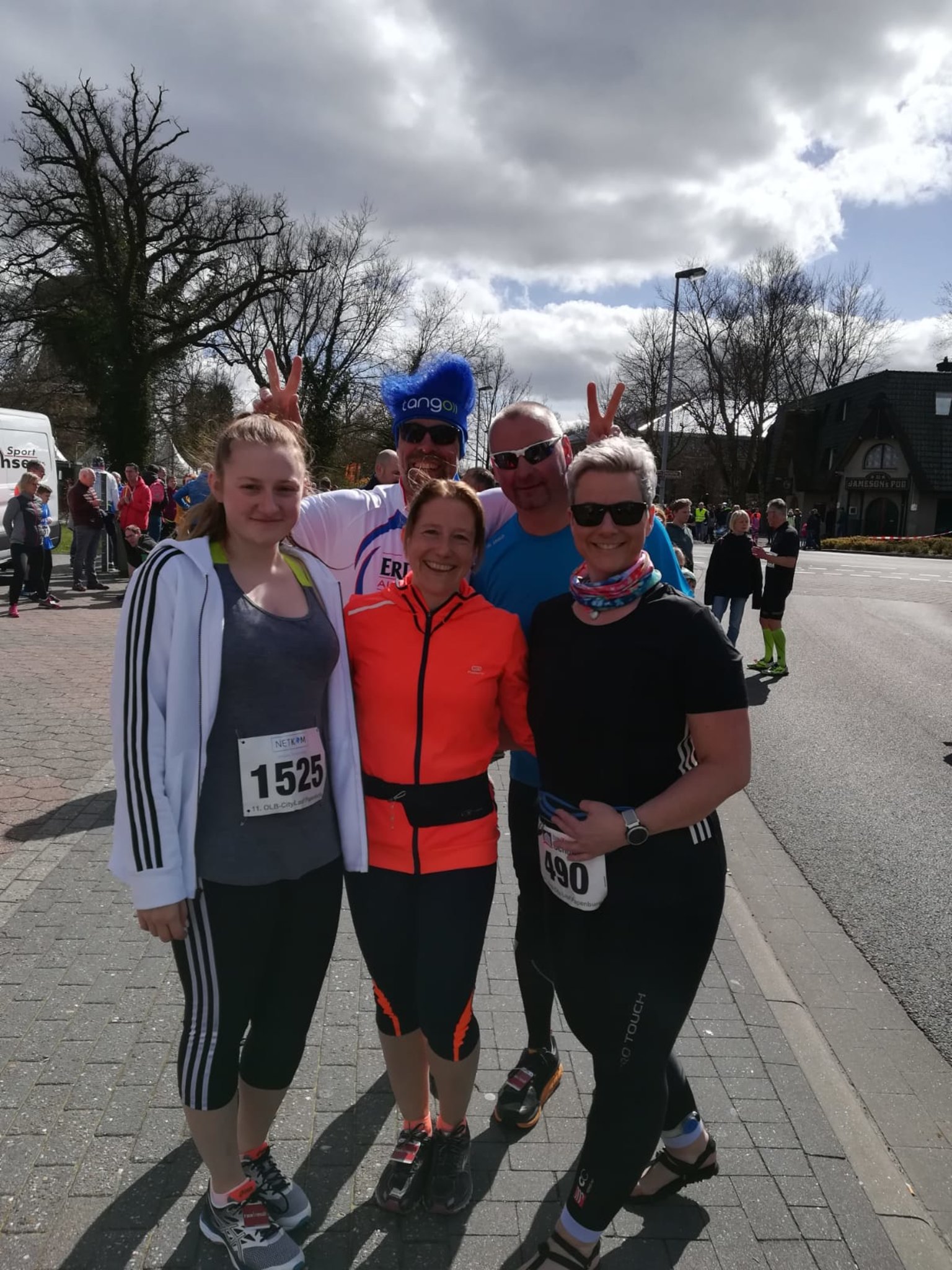 Birgit Jahn (TC Kray) mit Mutter/Tochter Lauf .: Beim OLB Citylauf ...