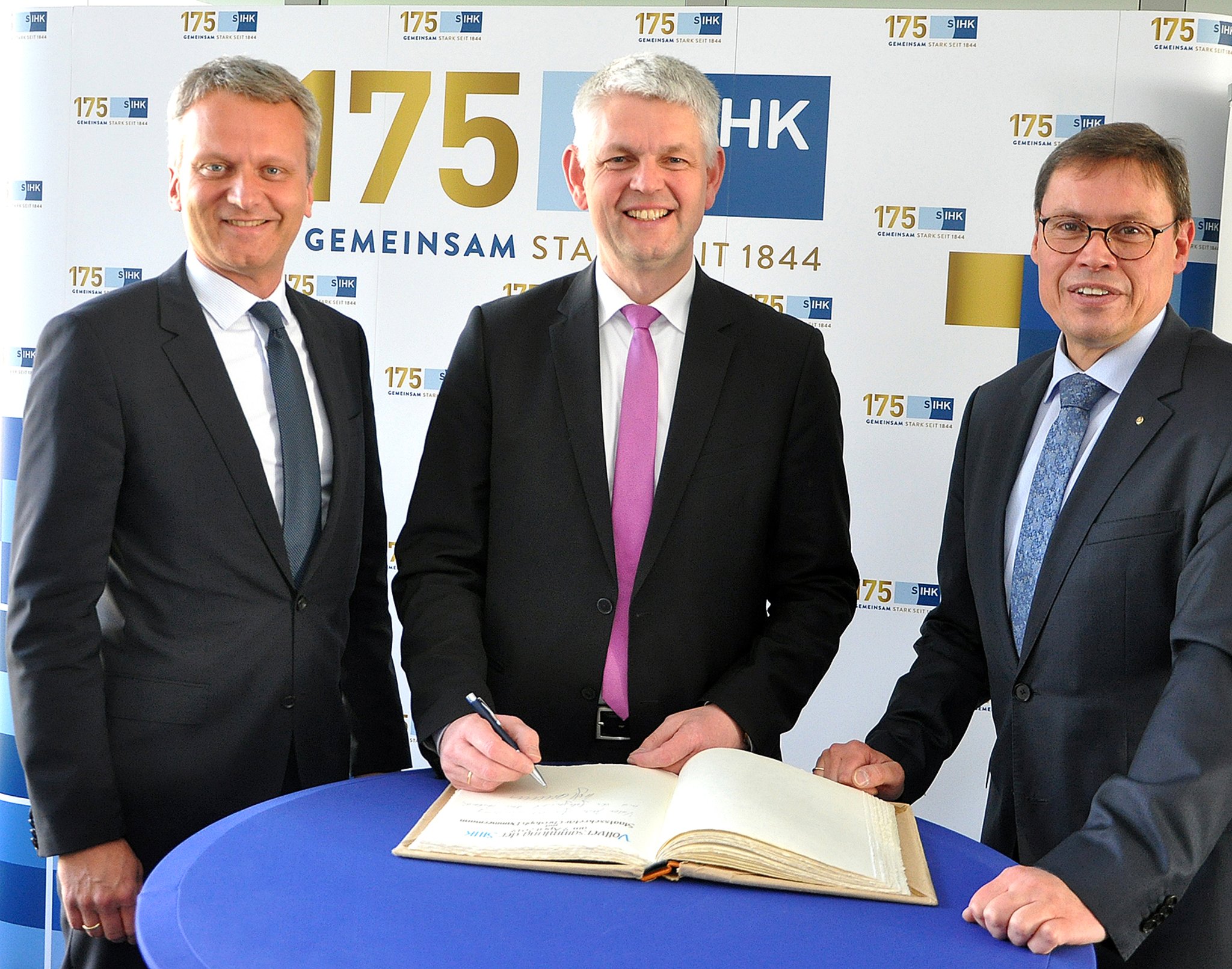 Staatssekretär zu Gast in der SIHK-Vollversammlung: Innovation und ...