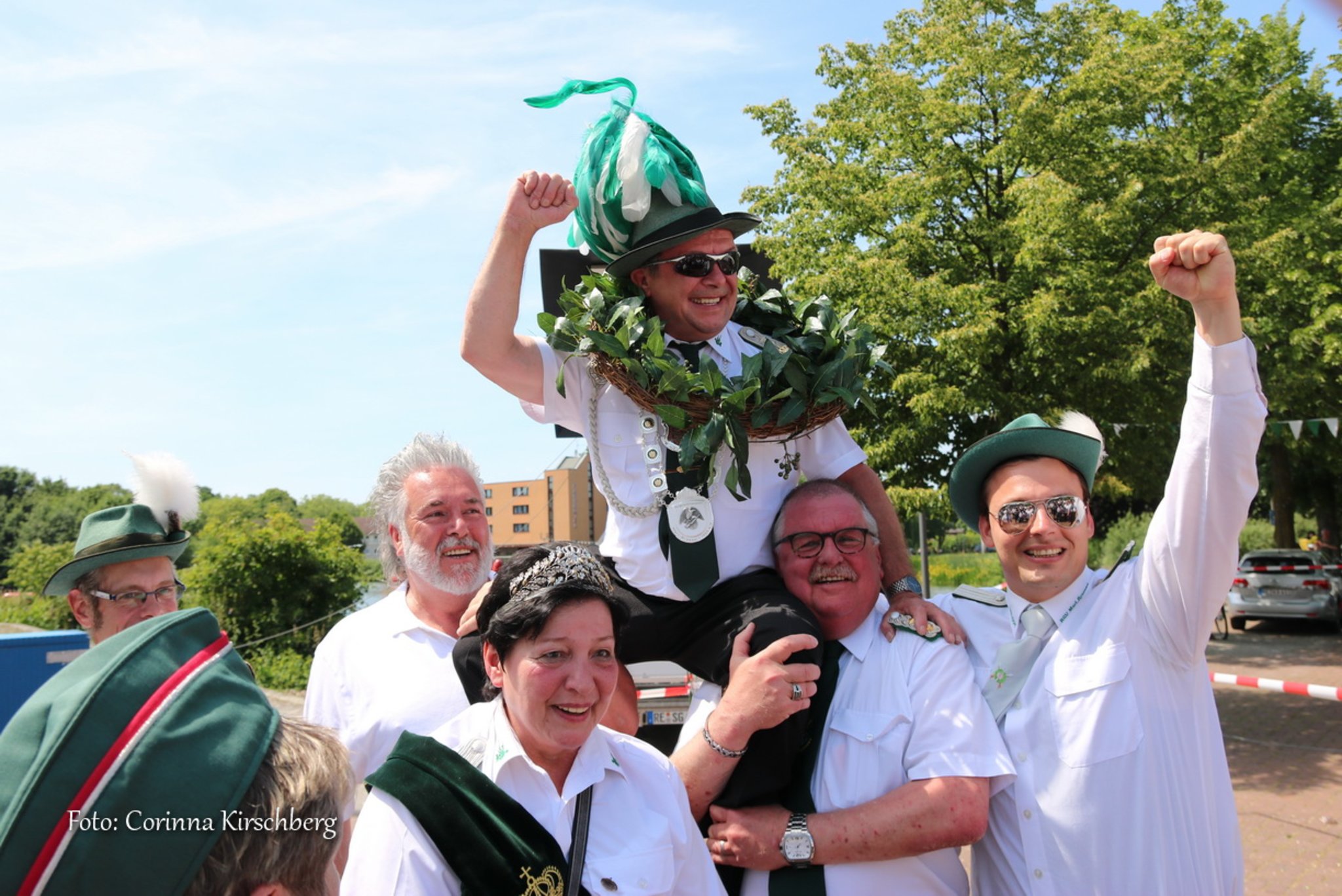 Schützenfest Marl Brassert: König Peter Geyer macht seine Ehefrau Ulla ...