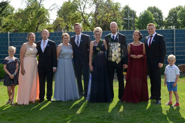 Parade und Krönungsball in Wulfen: Carsten Mecking und Nadina Pohlmann ...