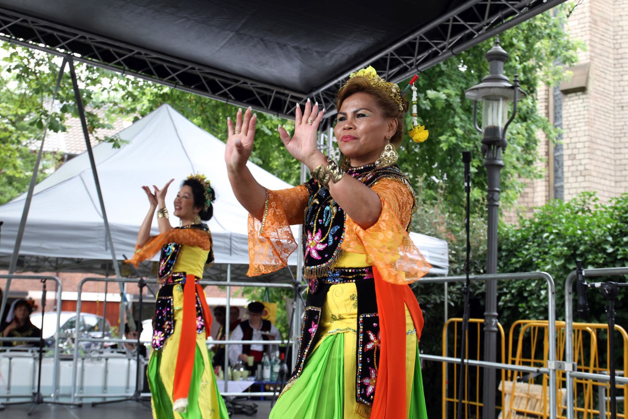 Fest der Vielfalt am Duisburger Innenhafen: Musik, Tanz und Begegnungen ...