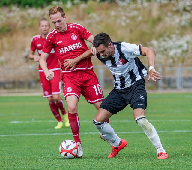 4:1-Erfolg im Derby beim ETB: Fünfter RWE-Sieg im fünften Testspiel ...