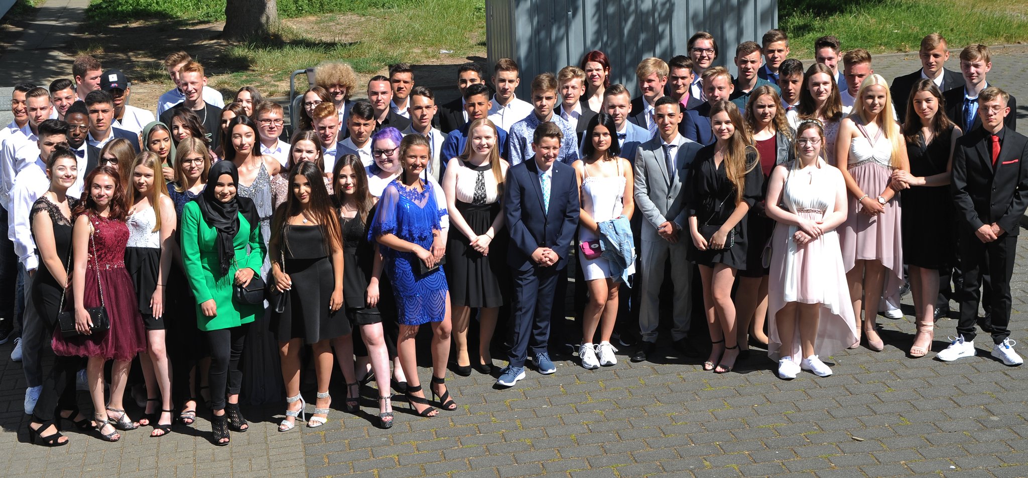 Zeugnis-Vergabe in Heiligenhaus: Erfolgreiche Absolventen der ...