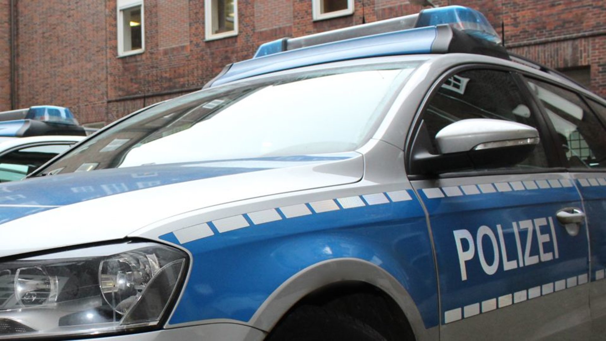 Polizei Bochum: / Rotlichtverstoß, Gefährdung eines Fußgängers und ...