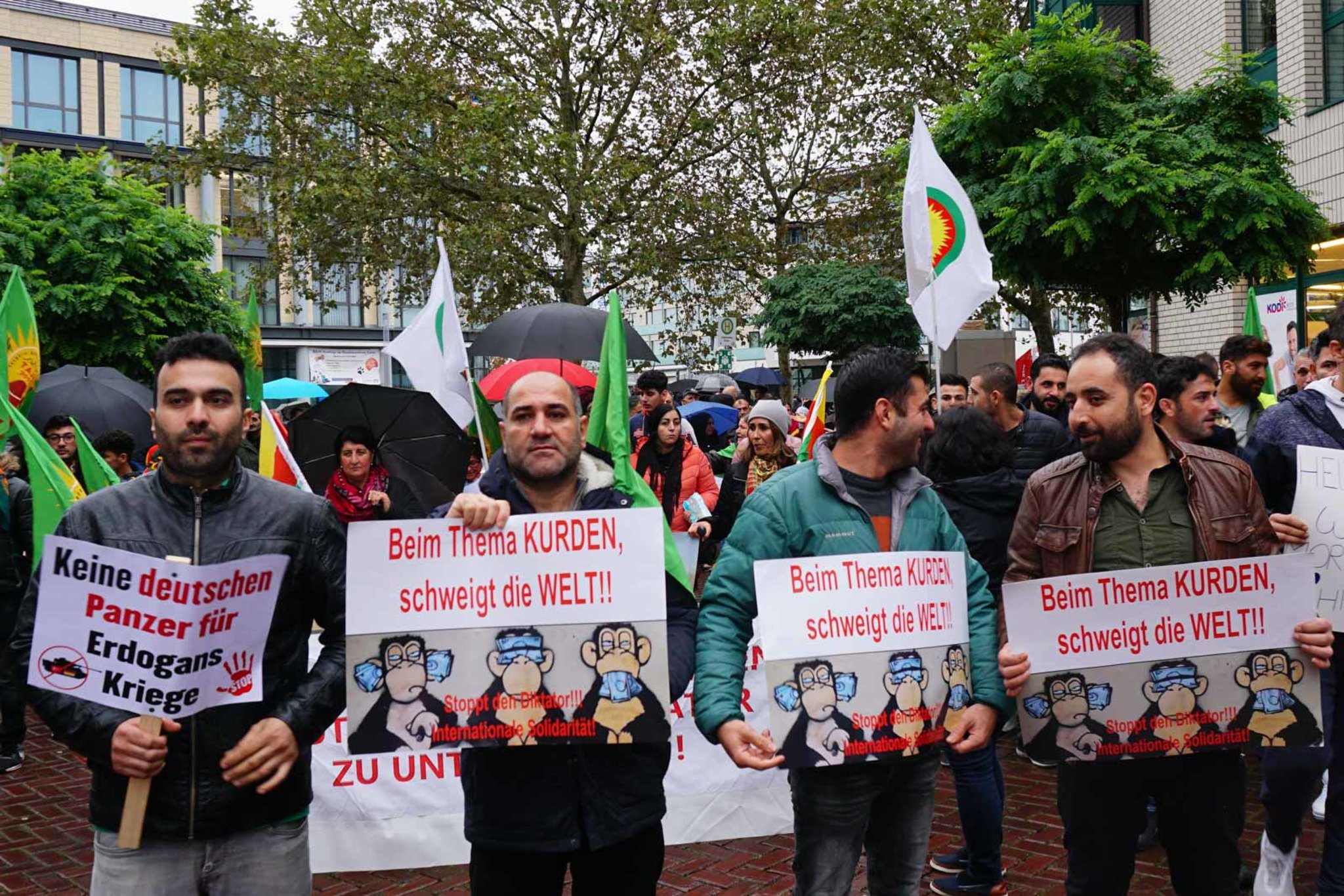 Kurden-Demonstration in Kleve: Protest gegen Einmarsch türkischer ...