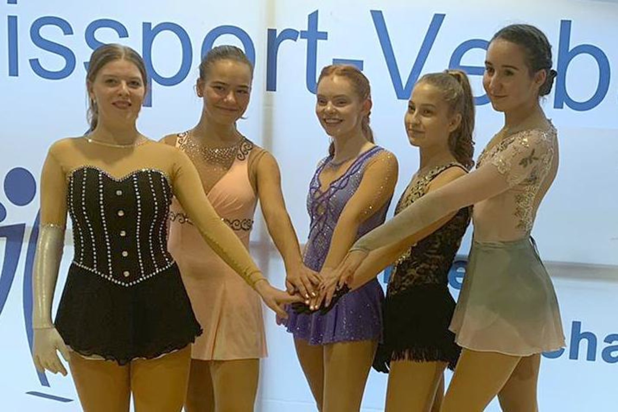 Essener Eiskunstläufer erfolgreich beim Westfalencup: Viel Edelmetall ...