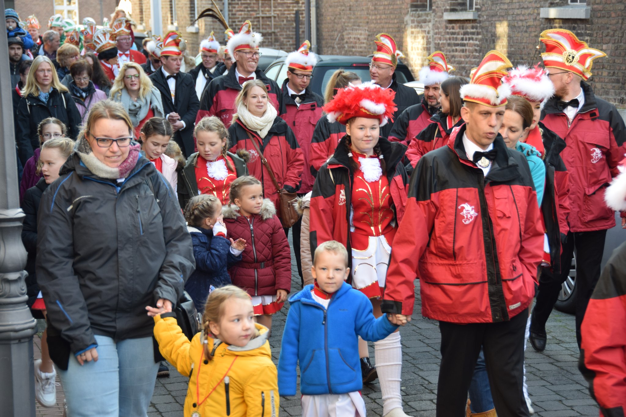 Hoppeditzerwachen: In Grieth am Rhein sind die Narren schon in bester ...