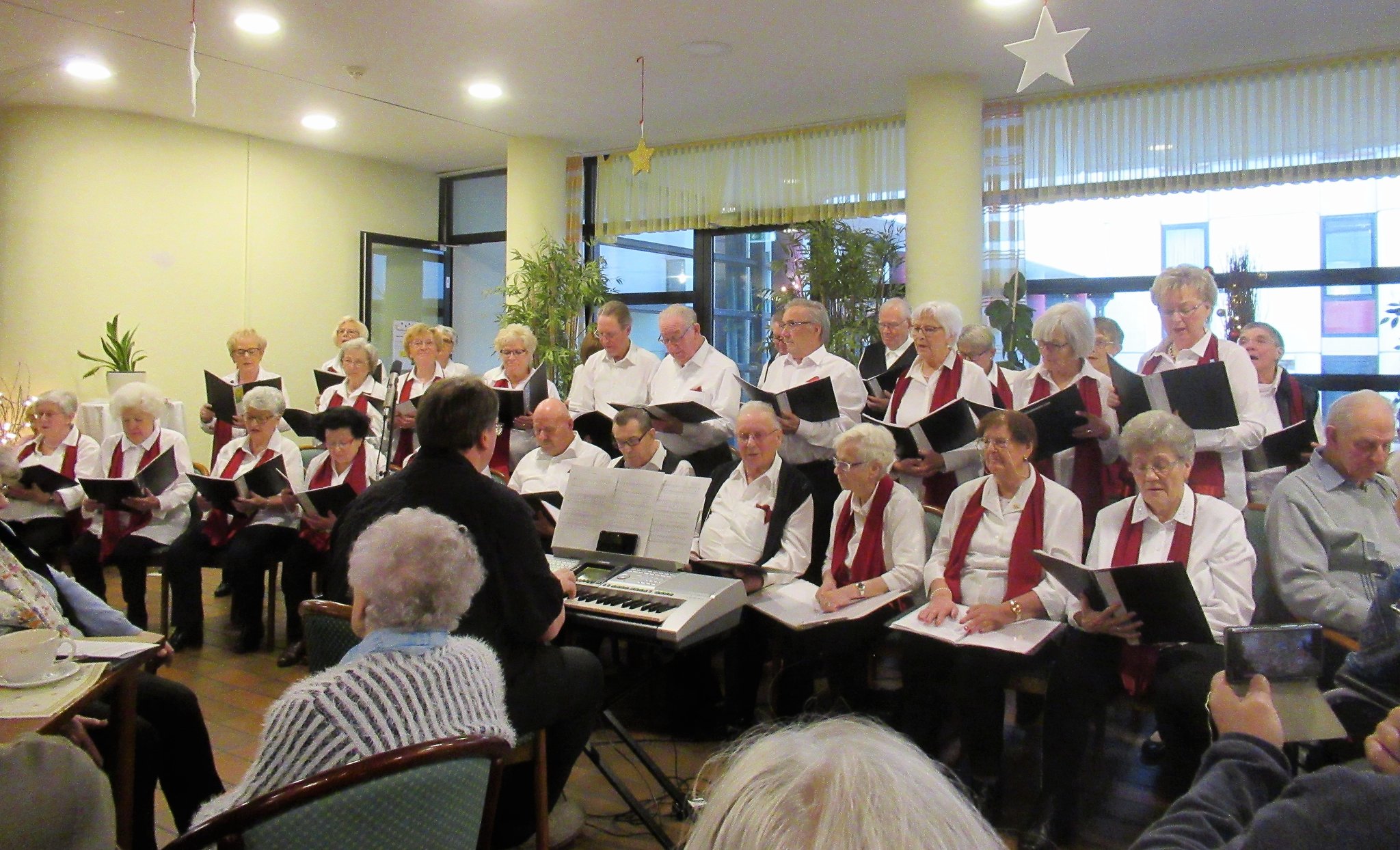 Stimmungsvoll: Weihnachtskonzert mit dem Seniorenchor Flora Marzina - Herne