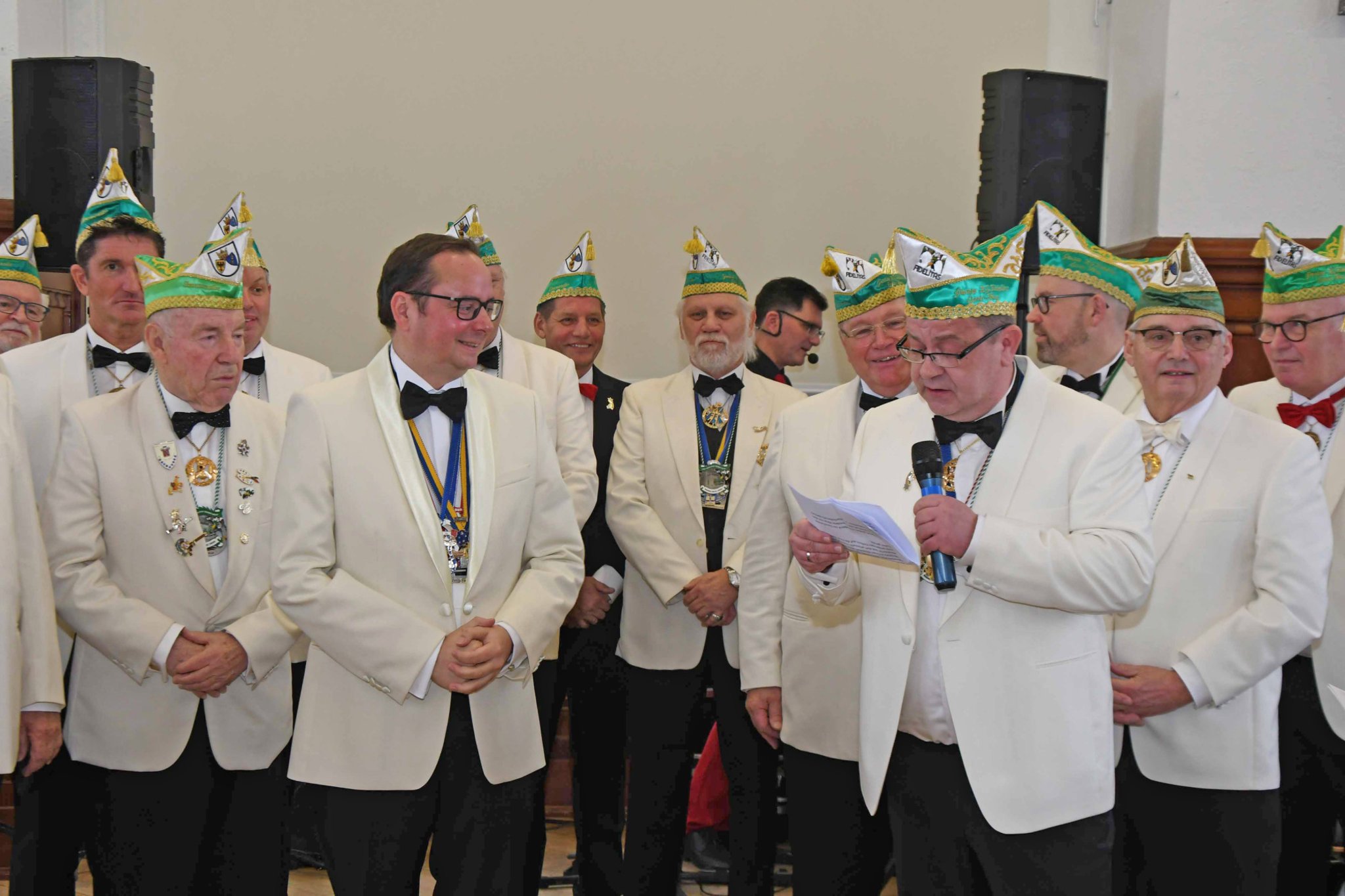 OB Thomas Kufen ist Fidelitas-Ehrensenator: Jecker Empfang im Rathaus ...